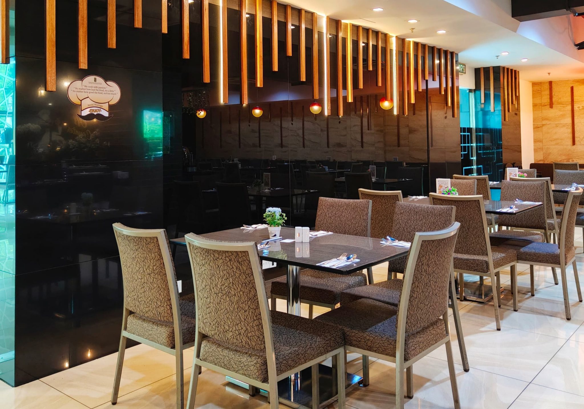 Symphony Suites – Official Website – Book Direct